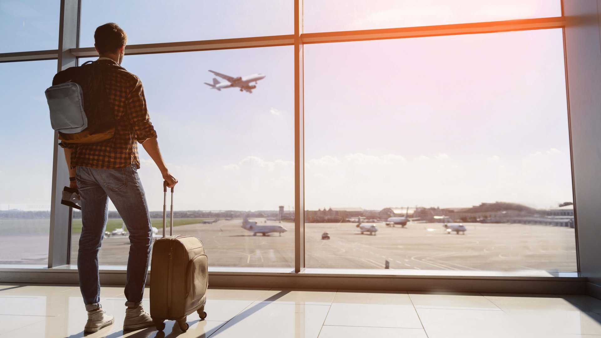 The Art of Letting Go: 11 Habits of People Who Stay Emotionally Detached