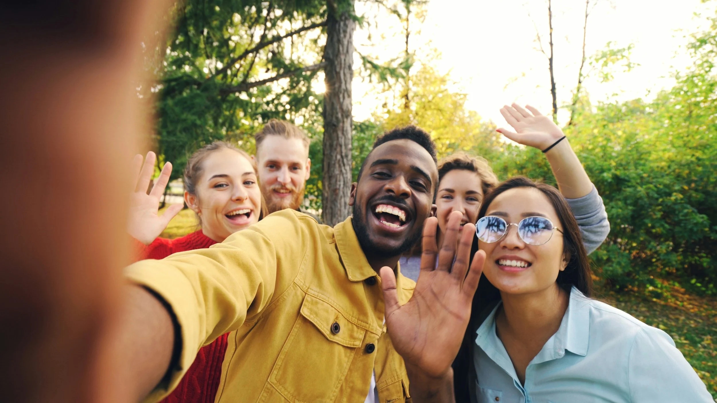 13 Signs You’re Actually Happier Than Most People (Even If It Doesn’t ...