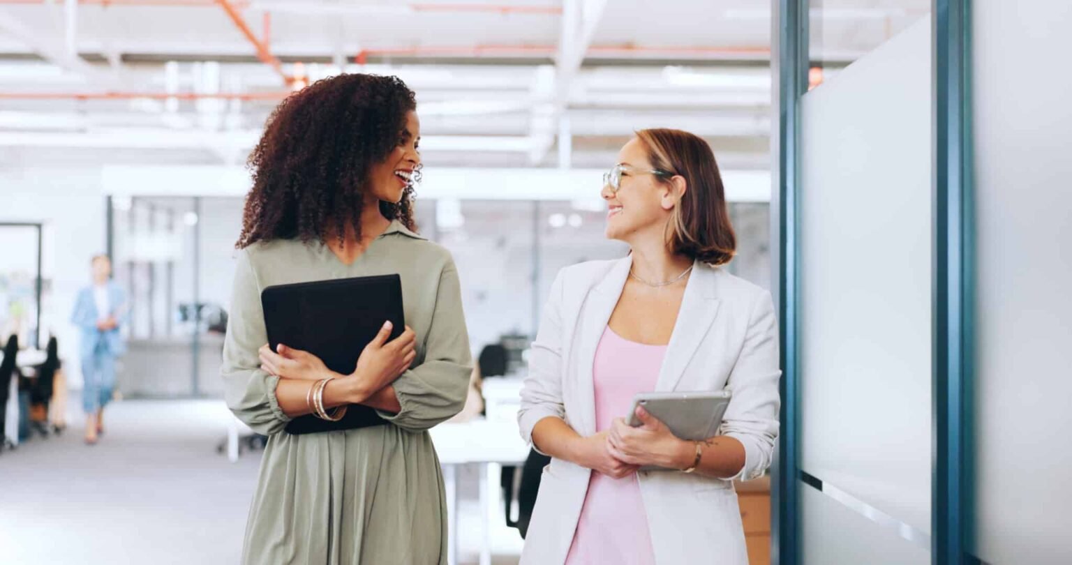 If someone secretly dislikes you, they usually show these 9 subtle habits