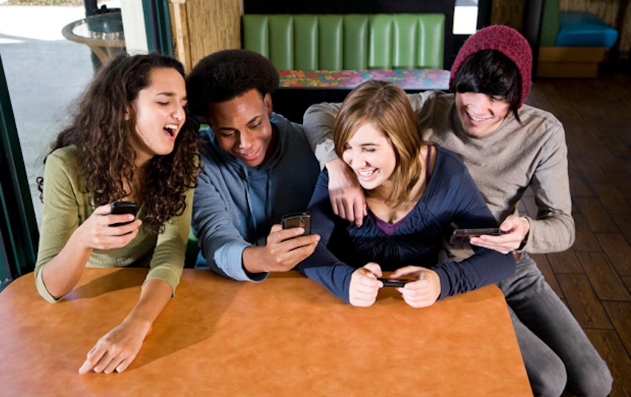 If You Avoid Phone Calls And Prefer Texting, Psychology Says You May ...