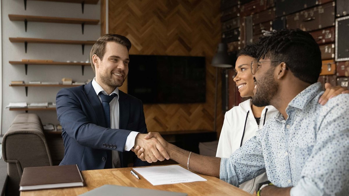 6 Ways to Spot a Low-Effort Man in 5 Minutes of Meeting Him, According ...