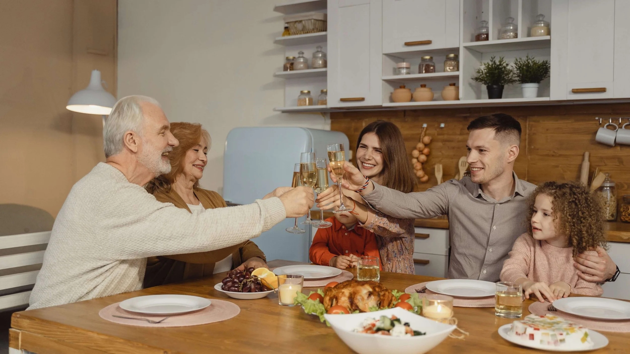 8 Beautiful Boomer Thanksgiving Traditions That Faded When Greed Took ...