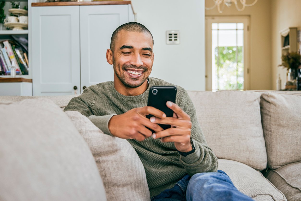 If You Avoid Phone Calls And Prefer Texting, Psychology Says You May ...