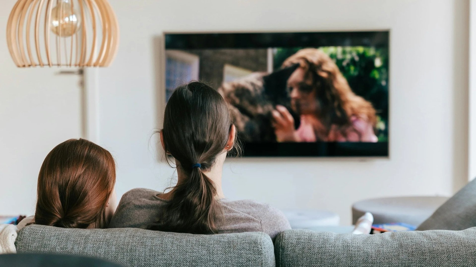 People Who Rewatch Movies And TV Shows From Their Youth Often Share ...