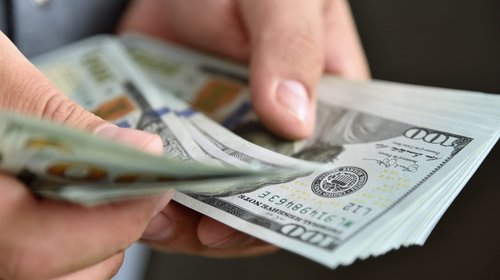 11 Polite Habits That Hint You Grew Up With Tight Money, Even If You’re ...