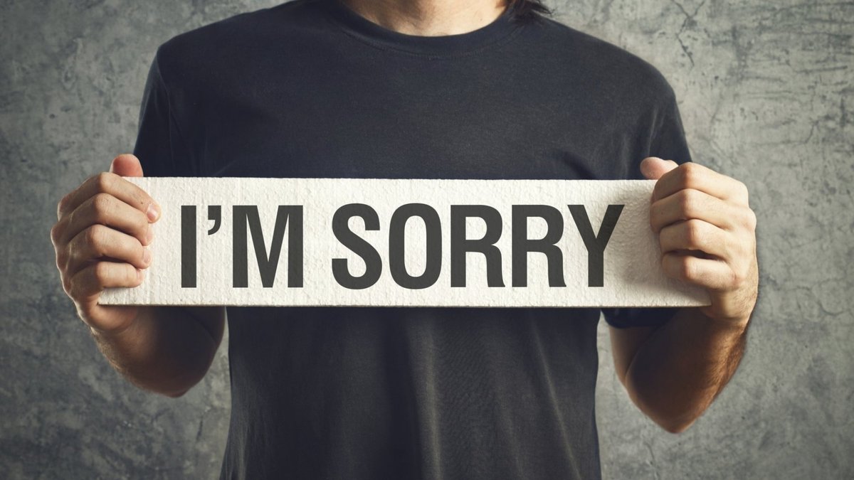 If You Apologize When Someone Else Bumps Into You, Psychology Suggests ...