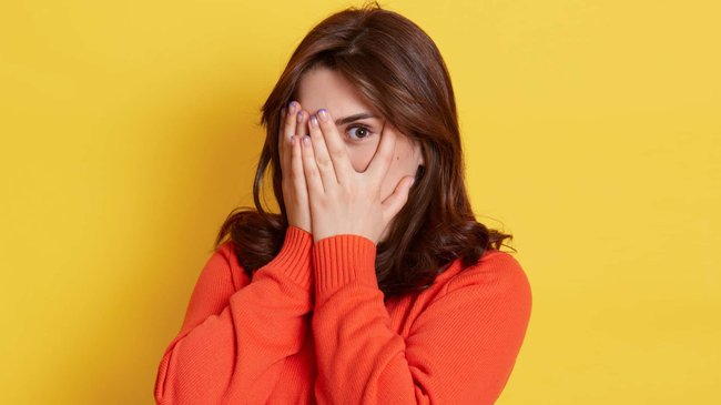 12 Small Things Polished People Feel Embarrassed About, Even When ...