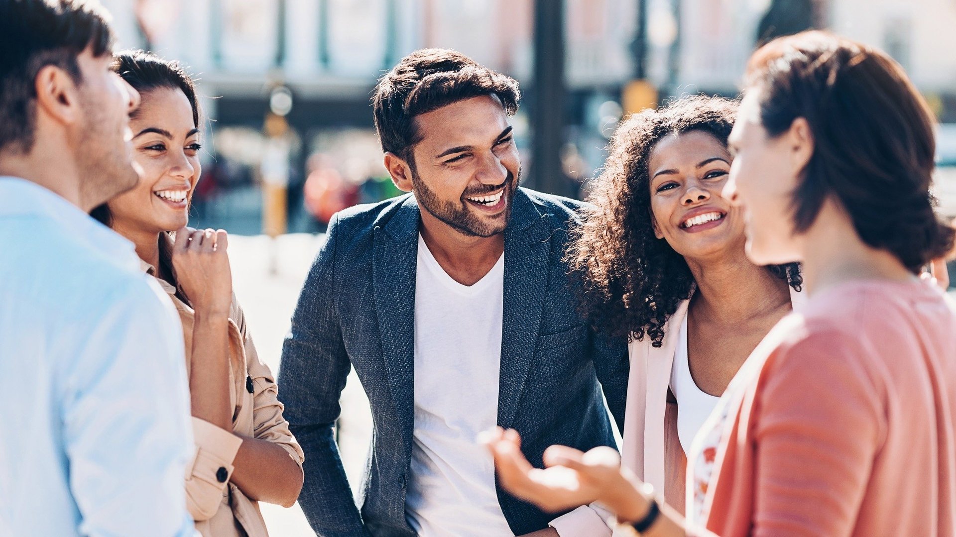 Psychology Says People Who Brighten Every Room Share These 10 Habits