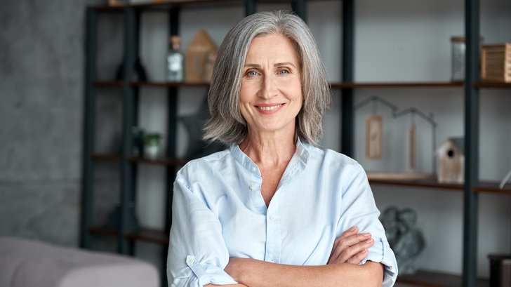 12 Body Language Habits That Help Older Adults Project Calm Confidence