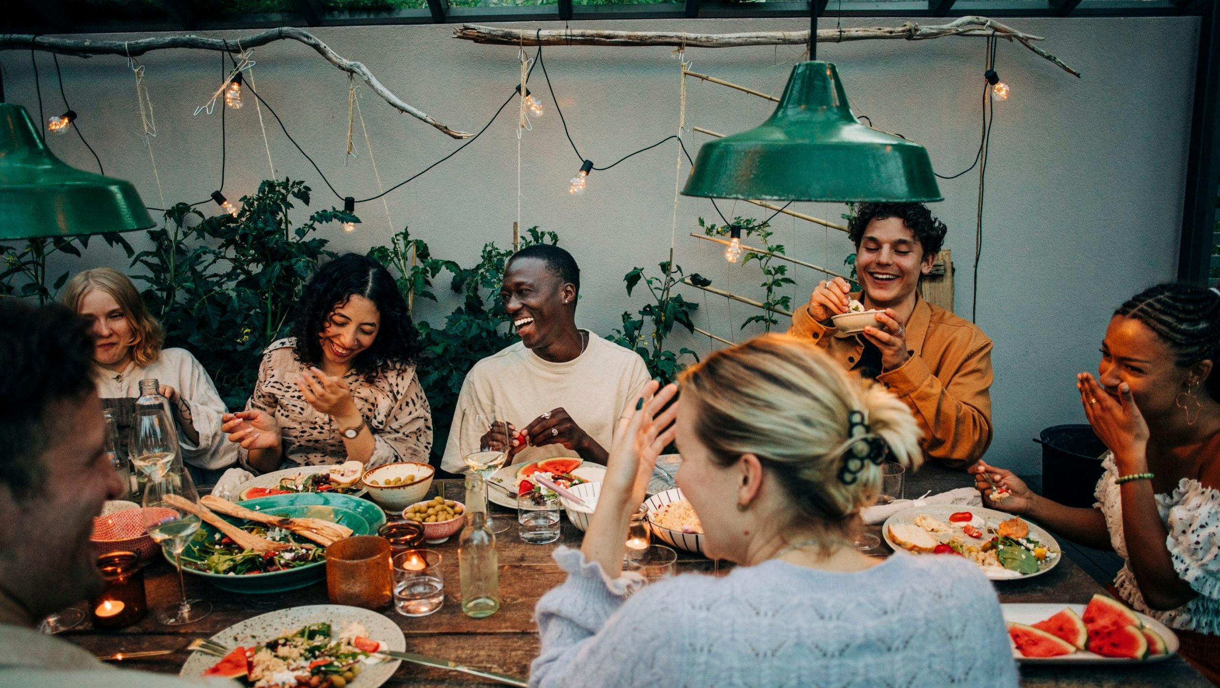 Midwestern Dinner Party Habits That Make Coastal Guests Uneasy
