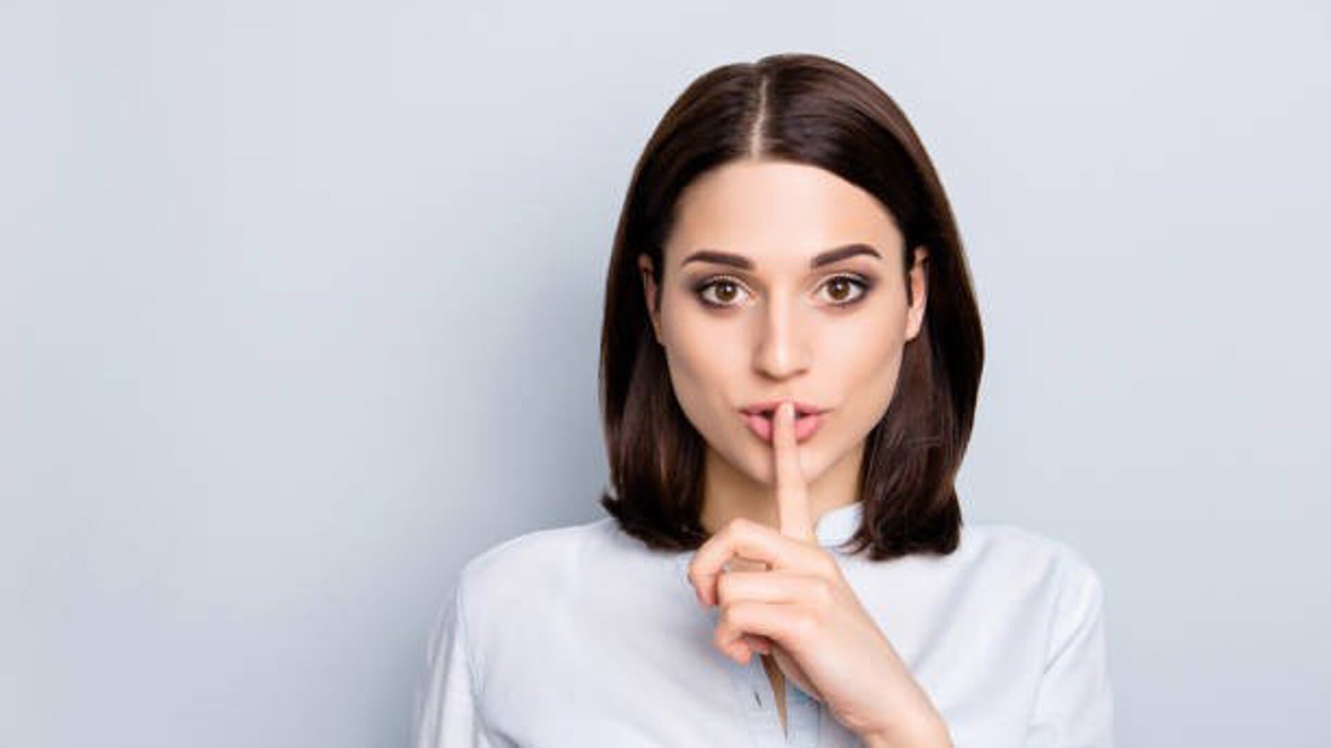 Subtle Signs Someone Has High Status, Even If They Seem Lower Middle Class